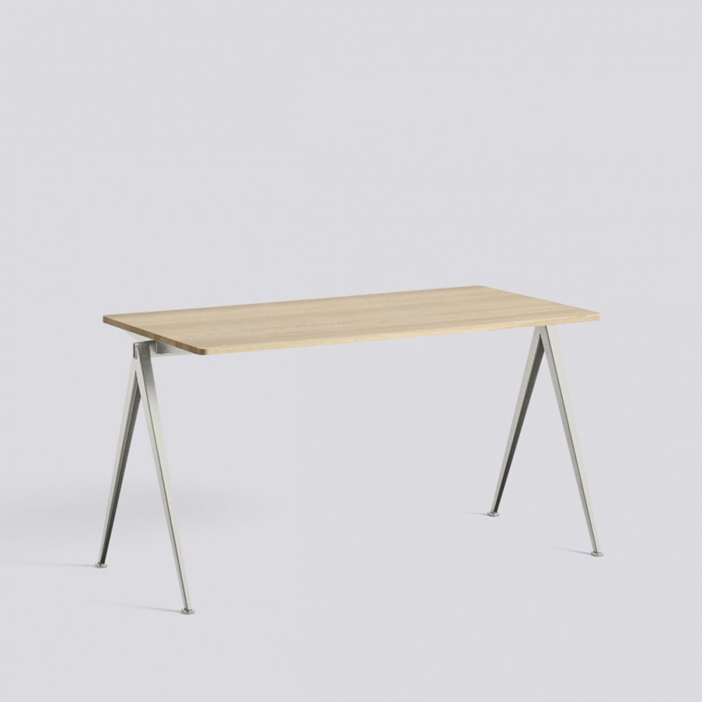 Hay Pyramid Table 01, 140 x 75 Skrivebord, Matt Lacq solid oak fra Hay ...